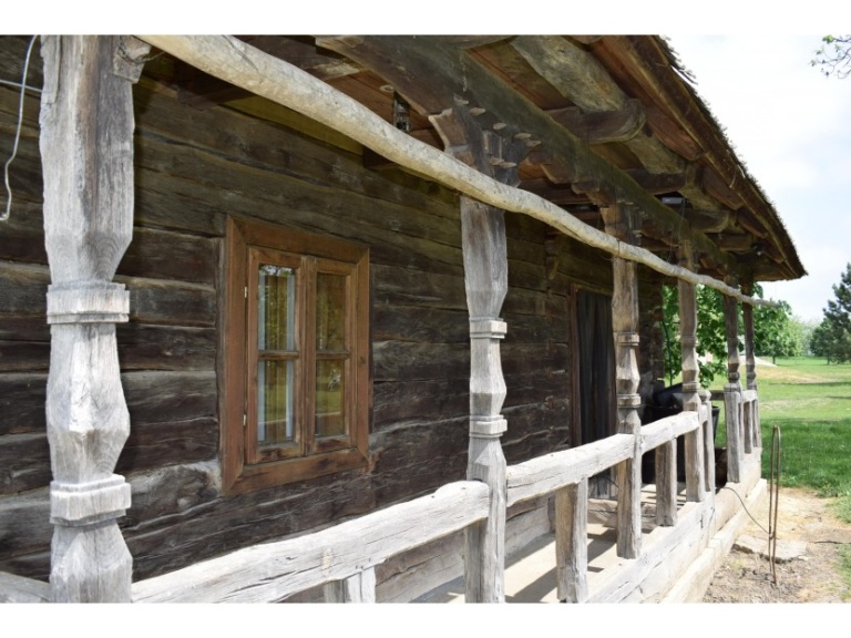 Conacul neoromanesc de la Nana, estimat de Artmark Historical Estate la ...